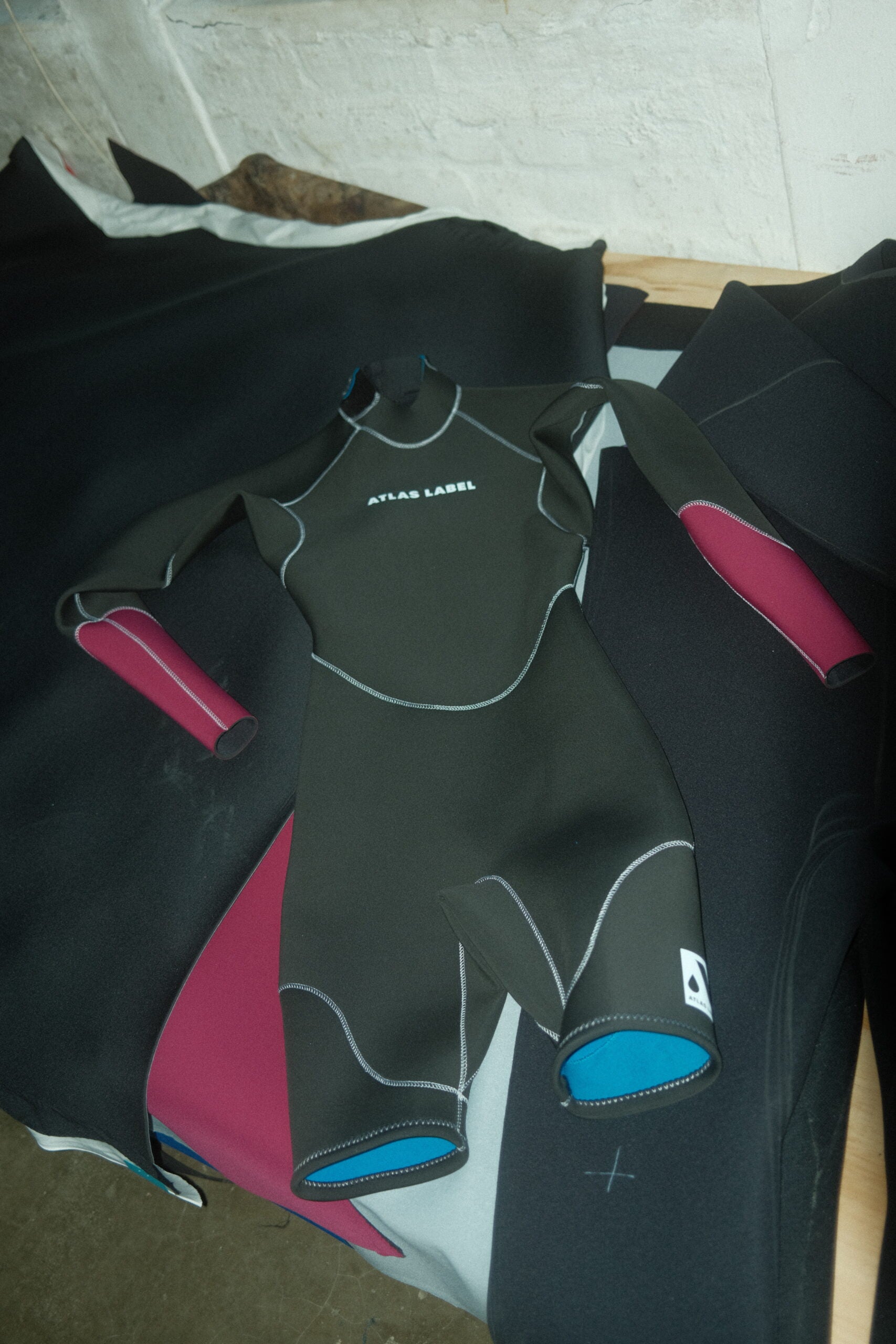 Editions Springsuit #002 – Atlas Label